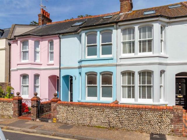 3 bedroom terraced house for sale