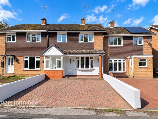 3 bedroom terraced house for sale