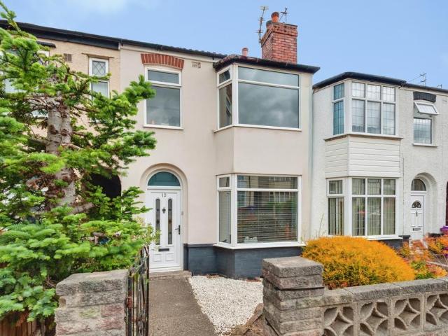 3 bedroom terraced house for sale