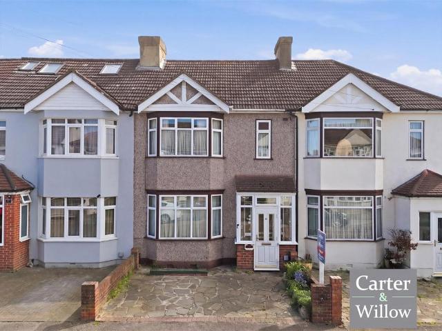 3 bedroom terraced house for sale
