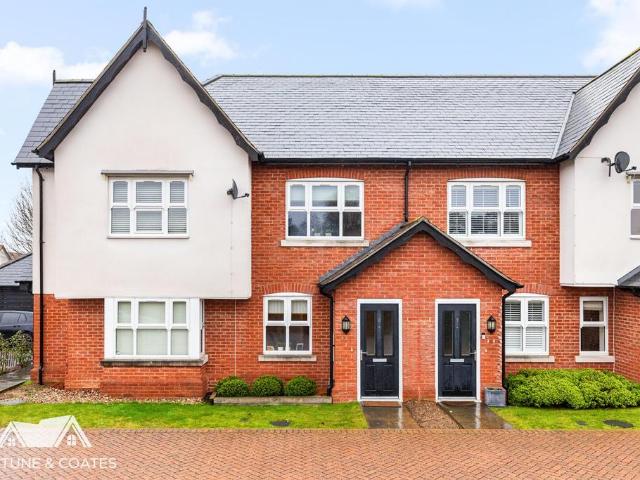 3 bedroom terraced house for sale