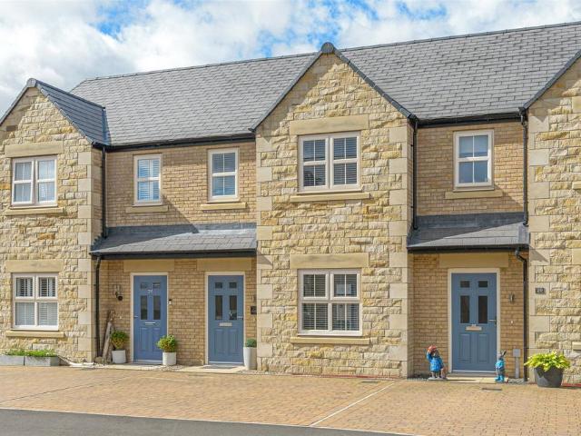 3 bedroom terraced house for sale