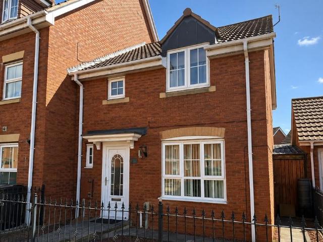 3 bedroom terraced house for sale