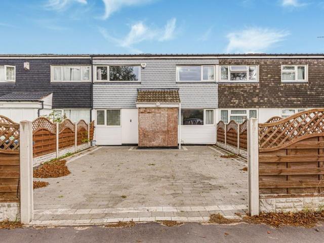 3 bedroom terraced house for sale