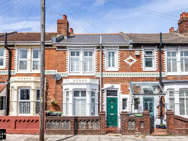 3 bedroom terraced house for sale