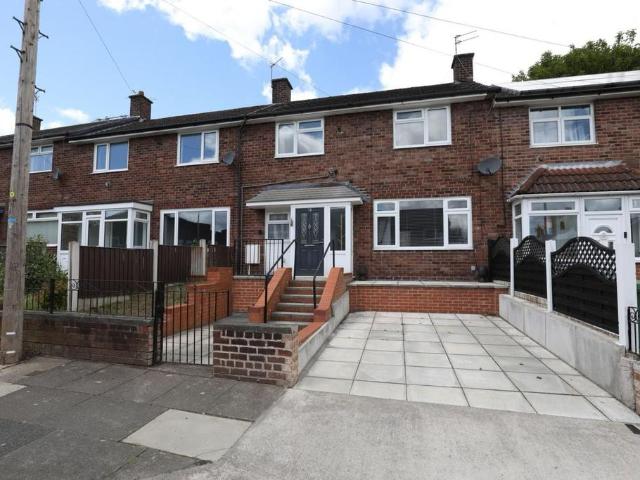 3 bedroom terraced house for sale