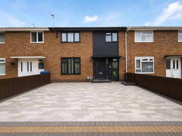 3 bedroom terraced house for sale