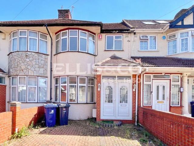 3 bedroom terraced house for sale