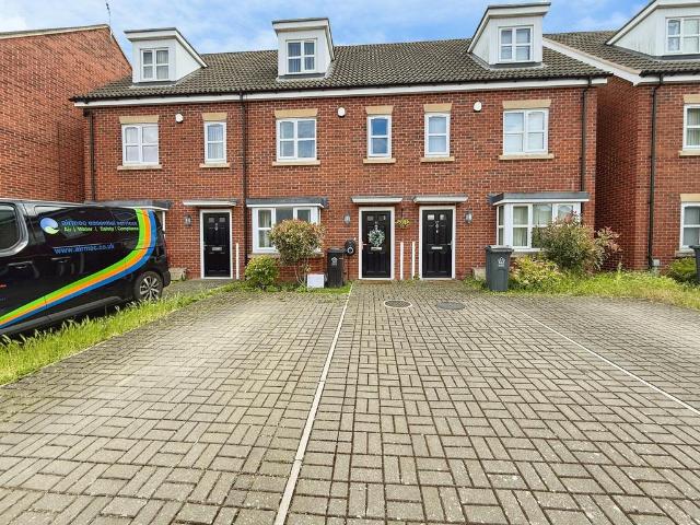 3 bedroom terraced house for sale