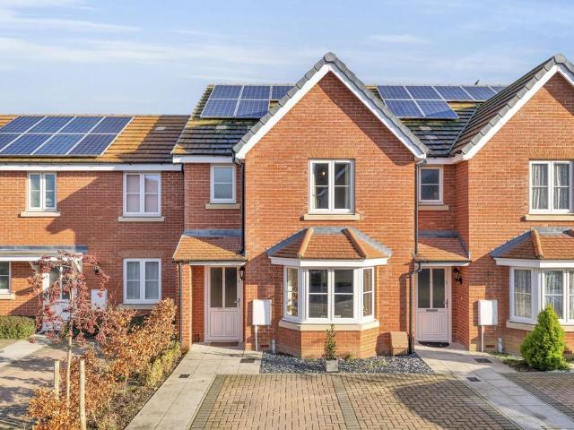 3 bedroom terraced house for sale
