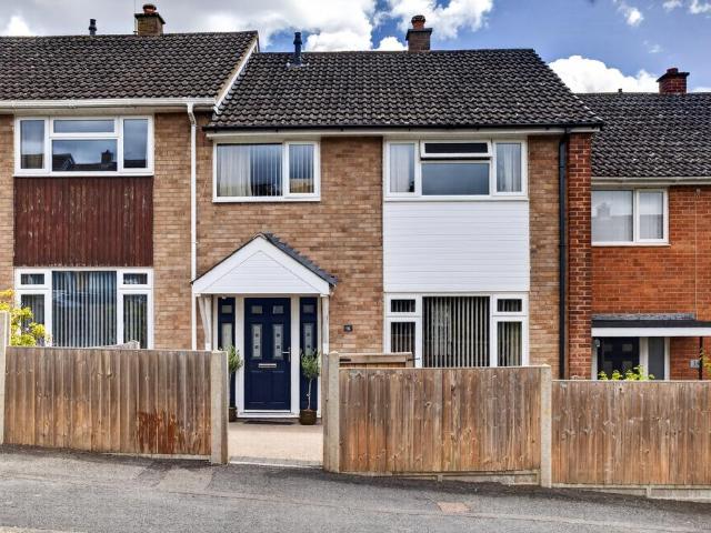3 bedroom terraced house for sale