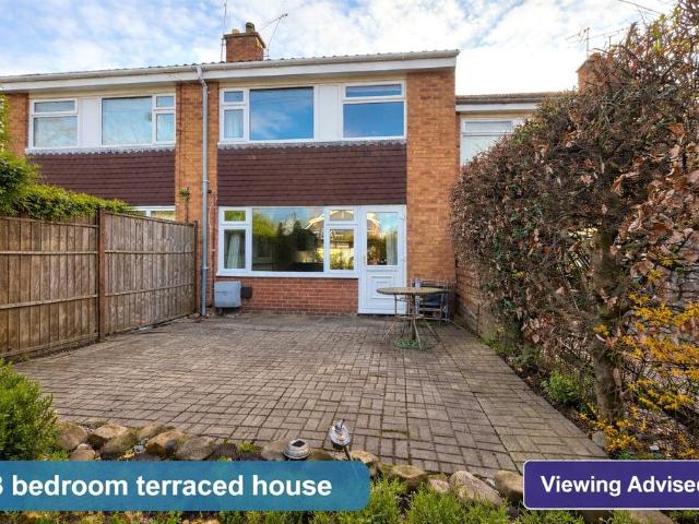 3 bedroom terraced house for sale