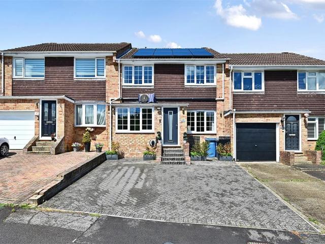 3 bedroom terraced house for sale