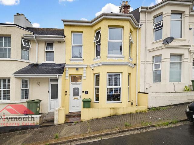 3 bedroom terraced house for sale