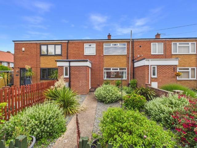3 bedroom terraced house for sale