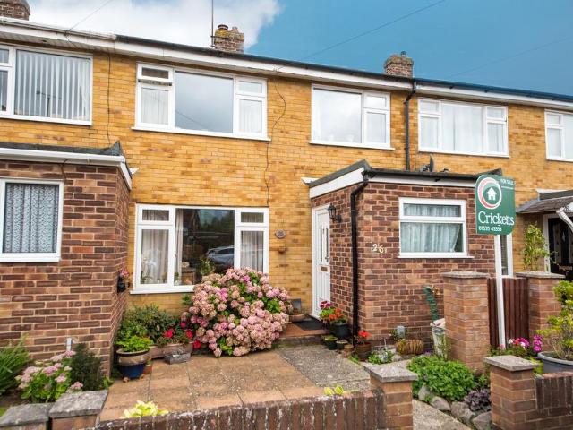3 bedroom terraced house for sale