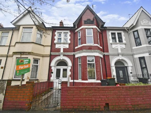 3 bedroom terraced house for sale