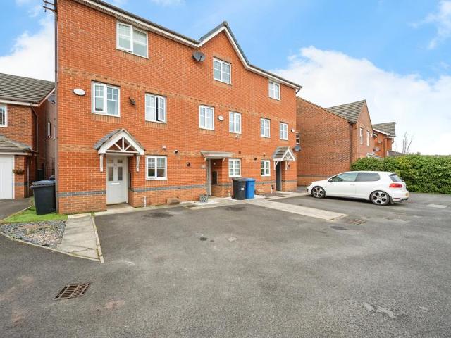 3 bedroom terraced house for sale