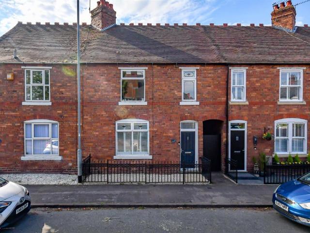3 bedroom terraced house for sale