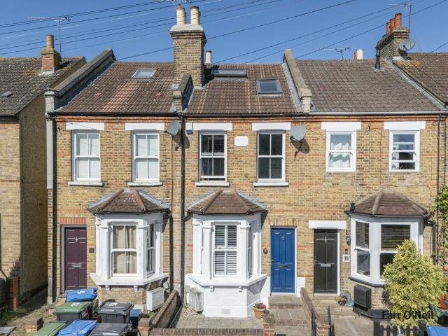 3 bedroom terraced house for sale