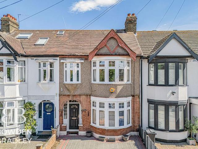 3 bedroom terraced house for sale