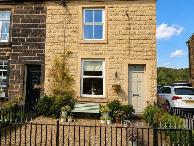 3 bedroom terraced house for sale