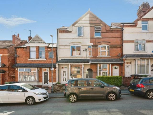 3 bedroom terraced house for sale