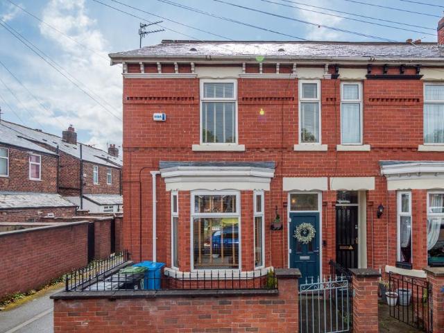 3 bedroom terraced house for sale