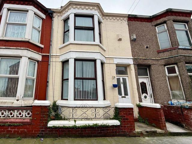 3 bedroom terraced house for sale