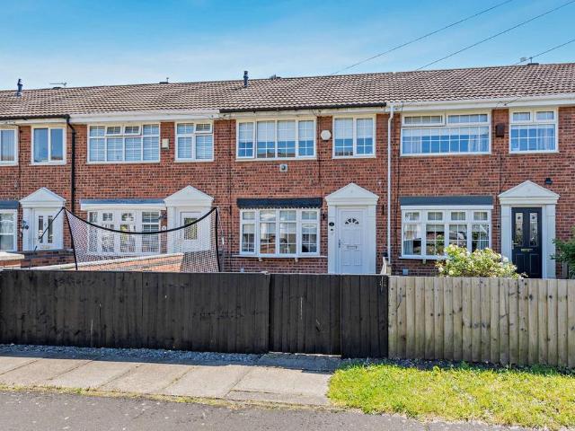 3 bedroom terraced house for sale
