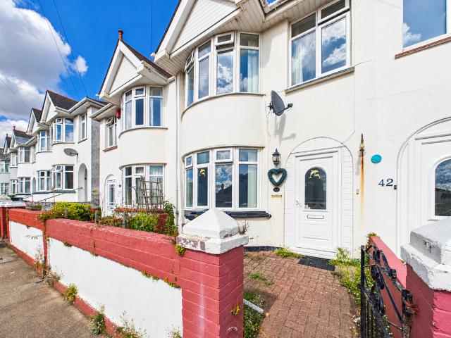 3 bedroom terraced house for sale