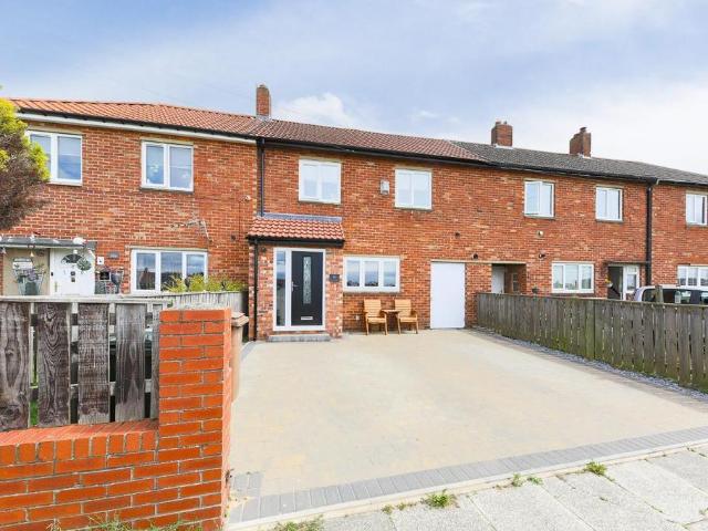 3 bedroom terraced house for sale