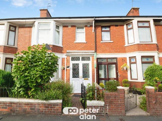 3 bedroom terraced house for sale