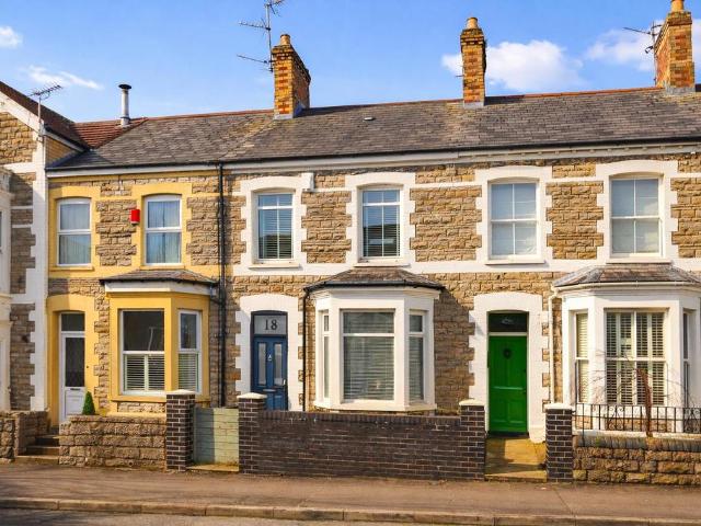 3 bedroom terraced house for sale