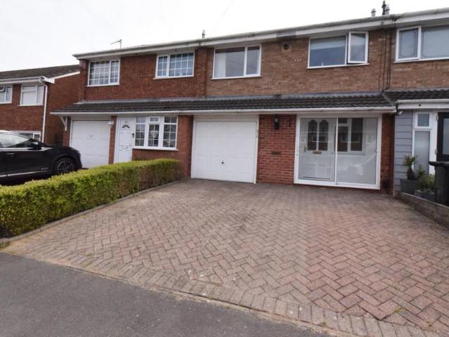 3 bedroom terraced house for sale