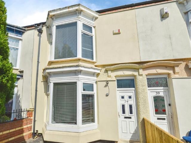 3 bedroom terraced house for sale