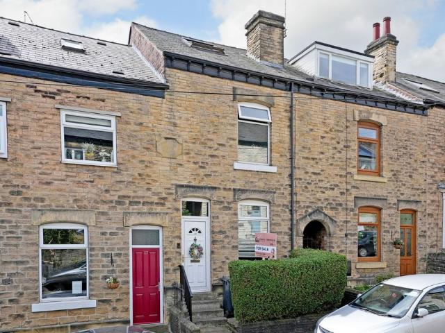3 bedroom terraced house for sale