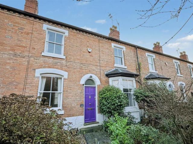 3 bedroom terraced house for sale