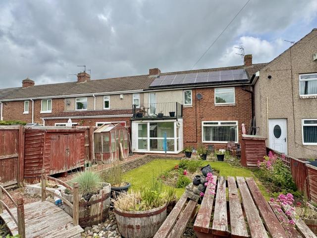 3 bedroom terraced house for sale