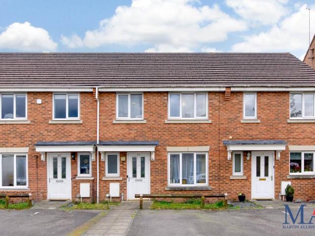 3 bedroom terraced house for sale