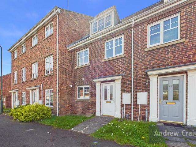 3 bedroom terraced house for sale
