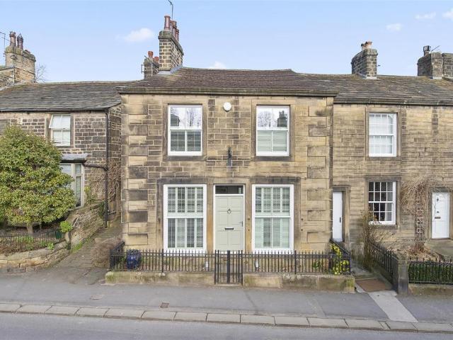 3 bedroom terraced house for sale