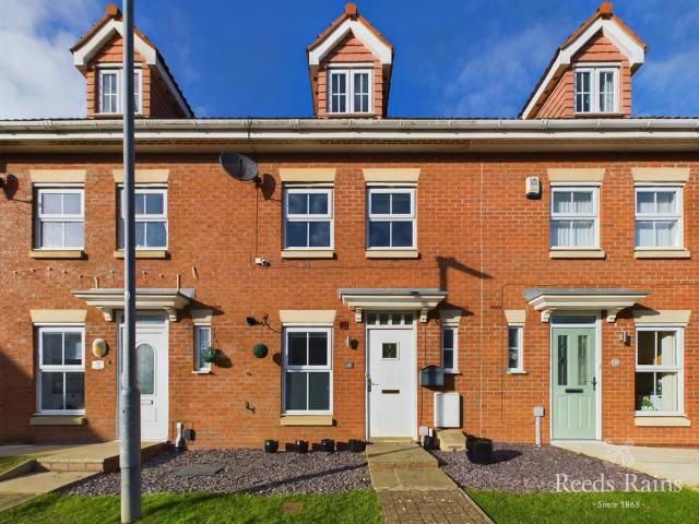 3 bedroom terraced house for sale