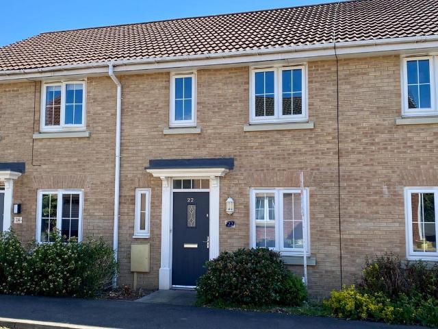 3 bedroom terraced house for sale