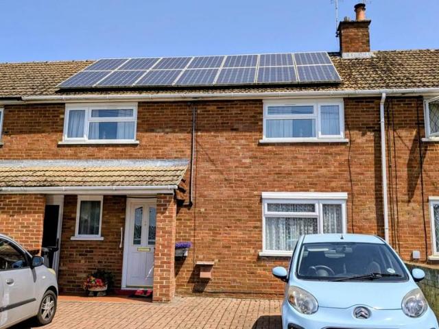 3 bedroom terraced house for sale