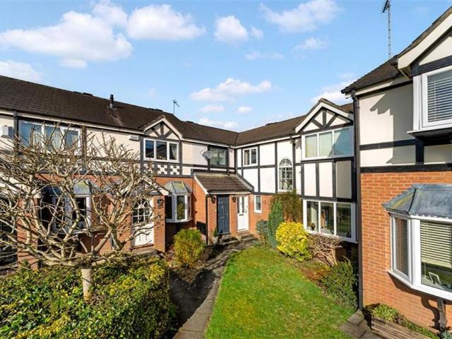 3 bedroom terraced house for sale