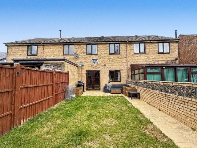 3 bedroom terraced house for sale