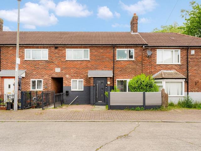 3 bedroom terraced house for sale