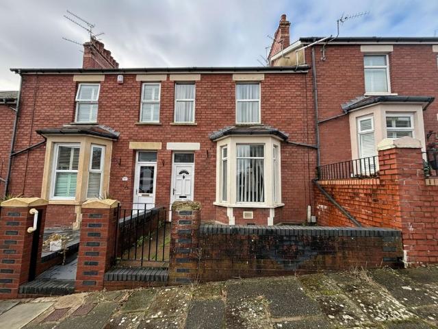 3 bedroom terraced house for sale