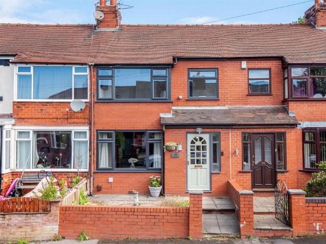 3 bedroom terraced house for sale